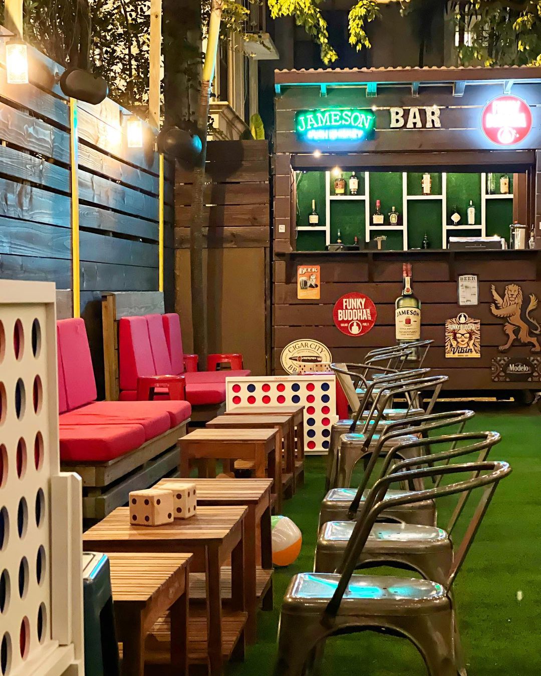 Social Room - Great Locations